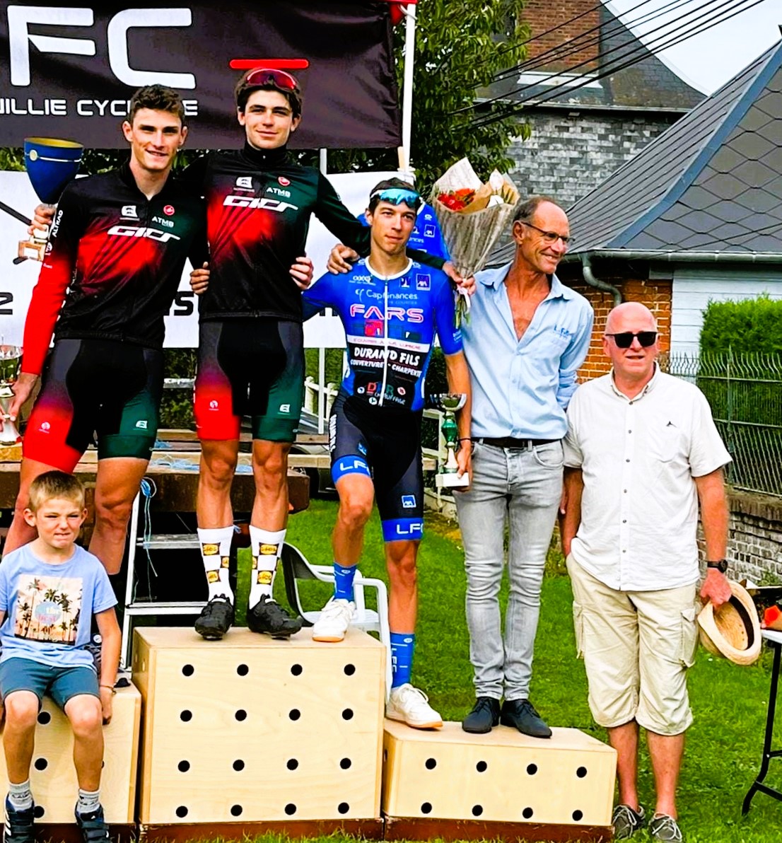 Doublé à La Feuillie (76) Victoire de Louis Leduc et seconde place Lévi ...